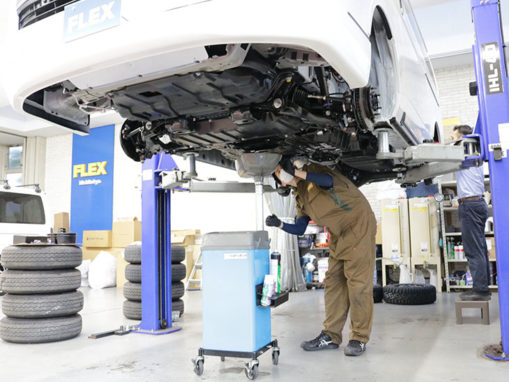 FLEX 西東京工場（東京都）｜カスタムとメンテナンス・車検の専門工場 | フレックス