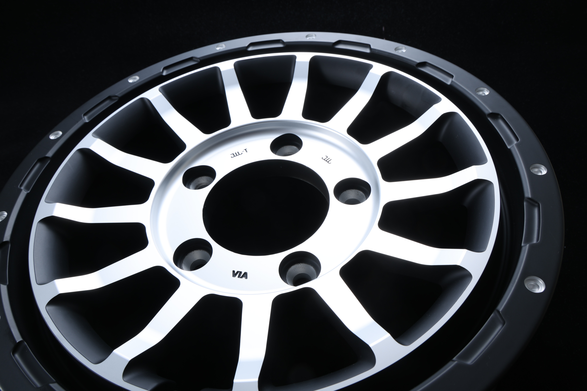 【車好きがこだわる】XELF 03 rc106 | フレックス